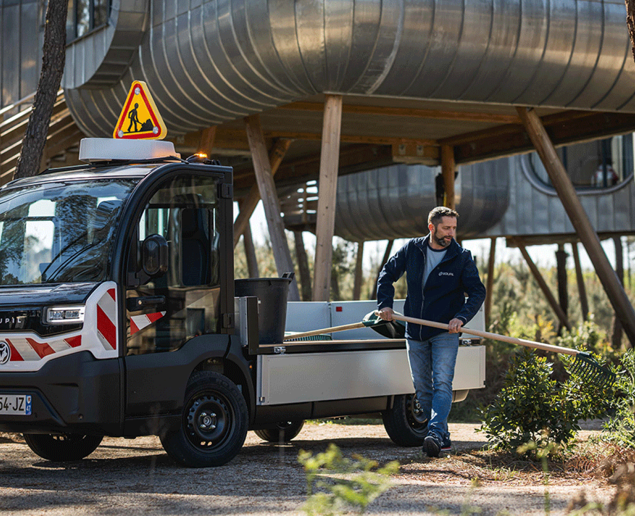 Adaptive and versatile electric utility vehicles - Goupil